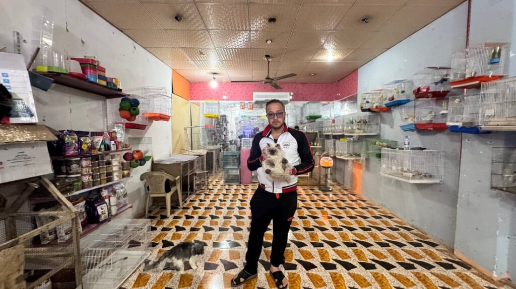 Rawah bird shop spurs interest in pet ownership, conservation dreams ...